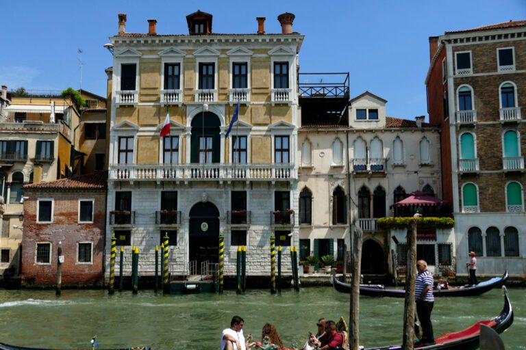 Guide to the 50 Most Beautiful Palaces in Venice | bye:myself