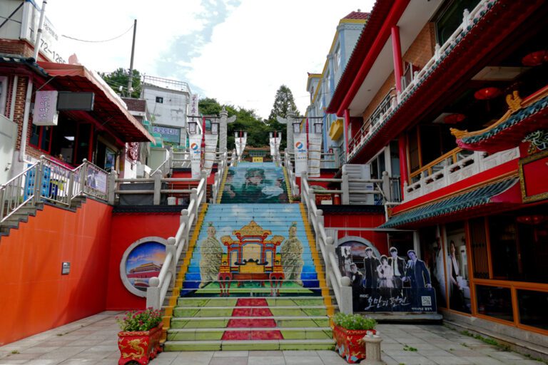 The World's Largest Mural in Incheon | bye:myself