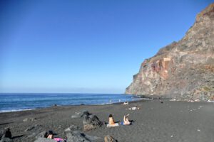 How to explore LA GOMERA by public bus | bye:myself