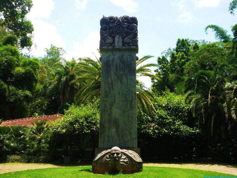 INHOTIM Botanic Garden and Gallery | bye:myself